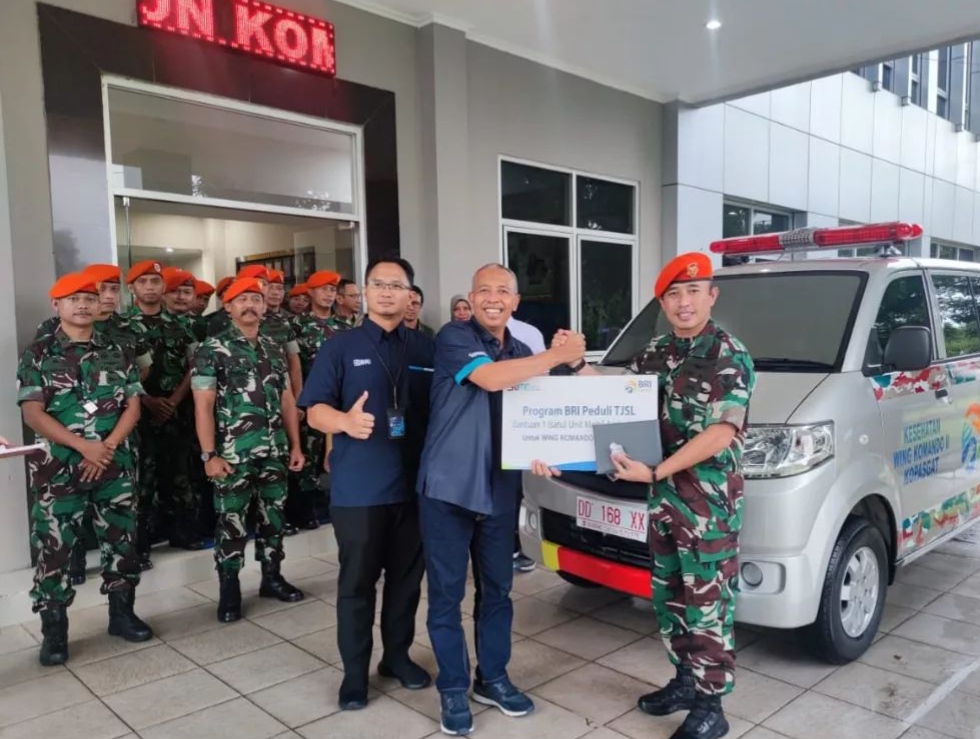 Wing Komando II Kopasgat Menerima Dukungan 1 (satu) Unit Ambulance ...