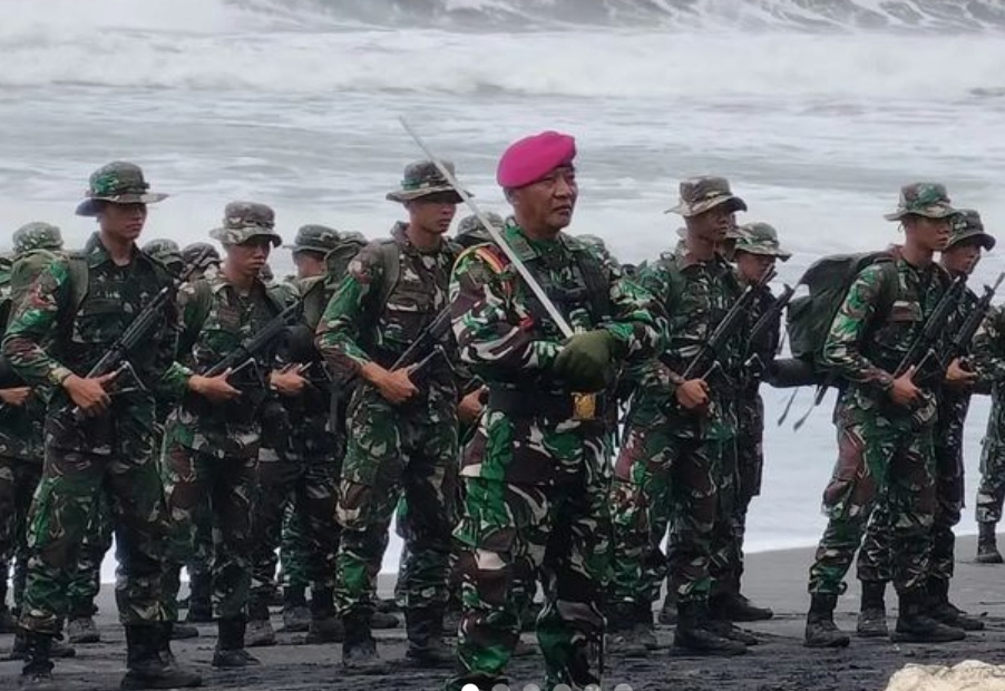 Penutupan Kursus Bintara Korps Marinir Angkatan XLI/2 TA. 2022 - sergap TKP