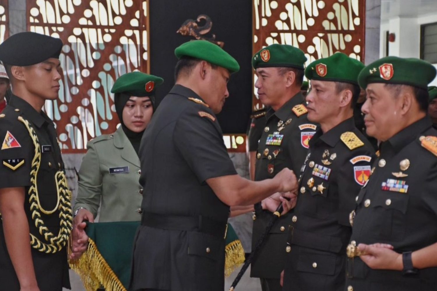Laporan Korps Kenaikan Pangkat 16 Perwira di Lanud Adi Soemarmo ...