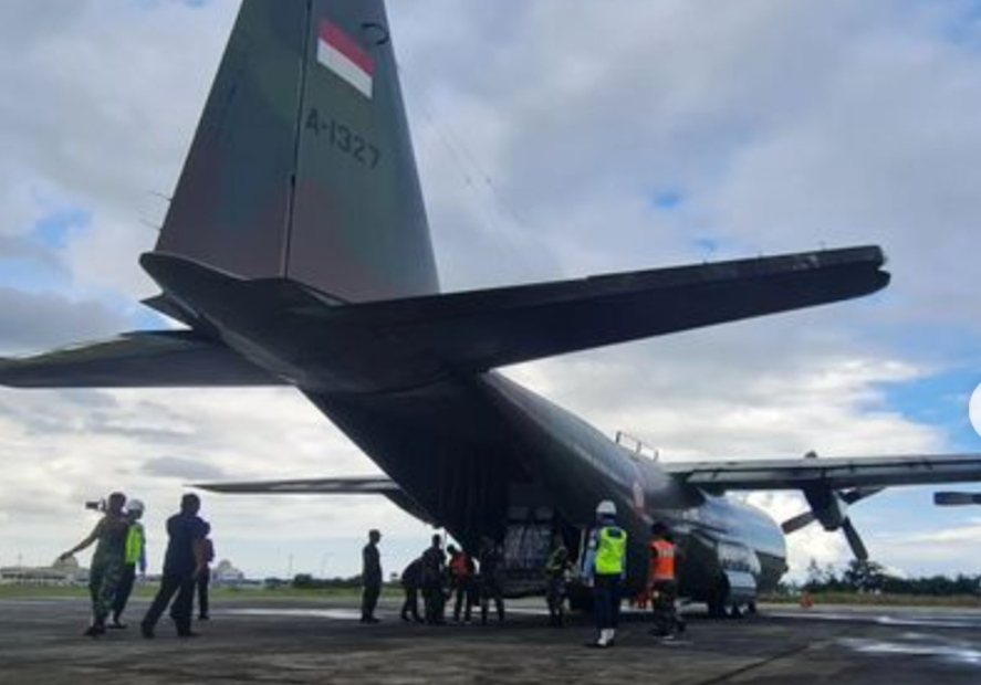 2 Hercules Bawa Bantuan Kemanusiaan Palestina, Landing di Lanud SIM ...